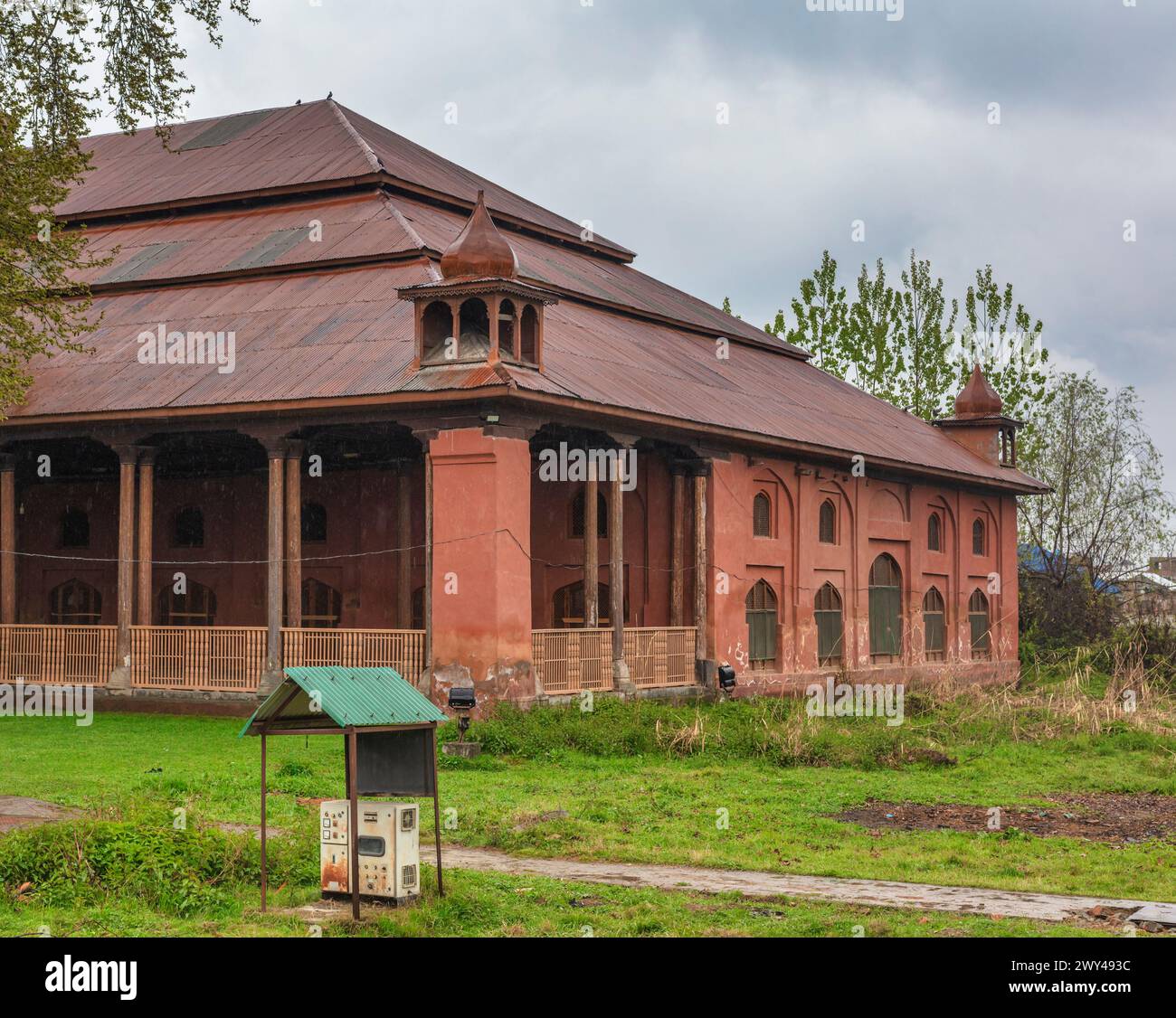 Maula aali mosque hi-res stock photography and images - Alamy