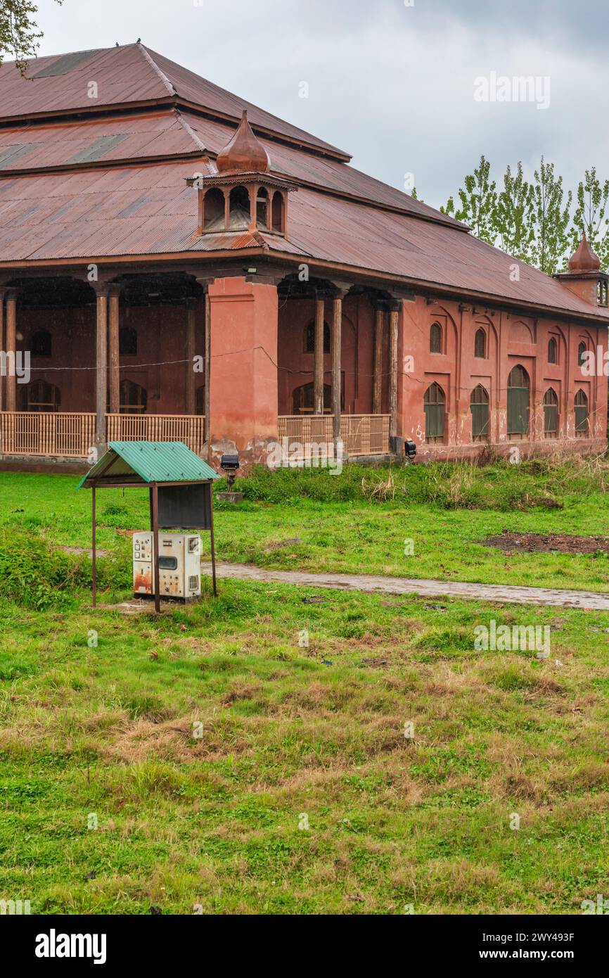 Maula Aali Mosque, Ali masjid, Srinagar, Kashmir, India Stock Photo - Alamy