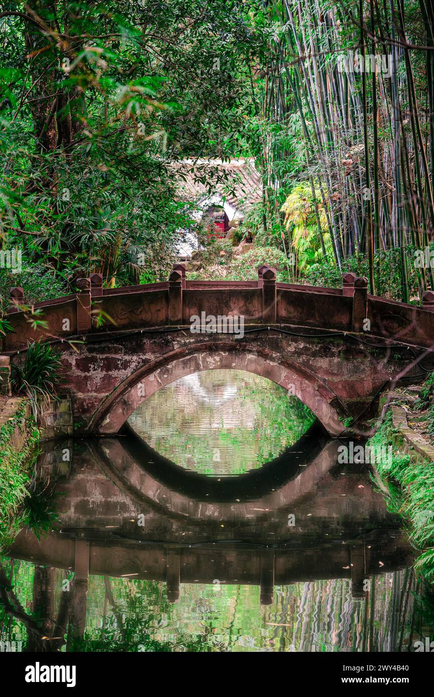 Du Fu Thatched Cottage Park, Chengdu, China Stock Photo - Alamy