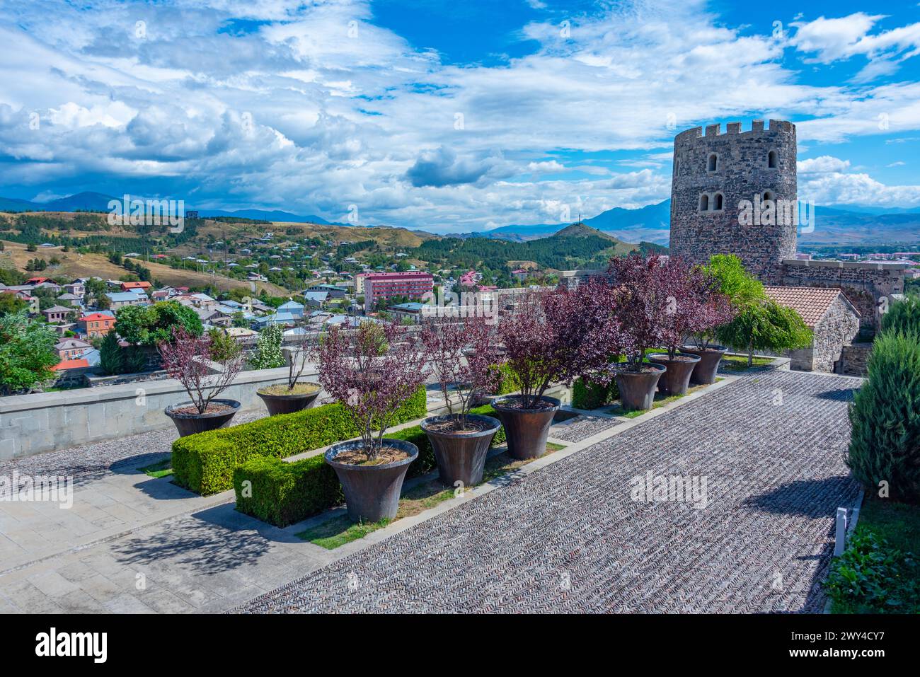 Georgian courtyard garden hi-res stock photography and images - Alamy