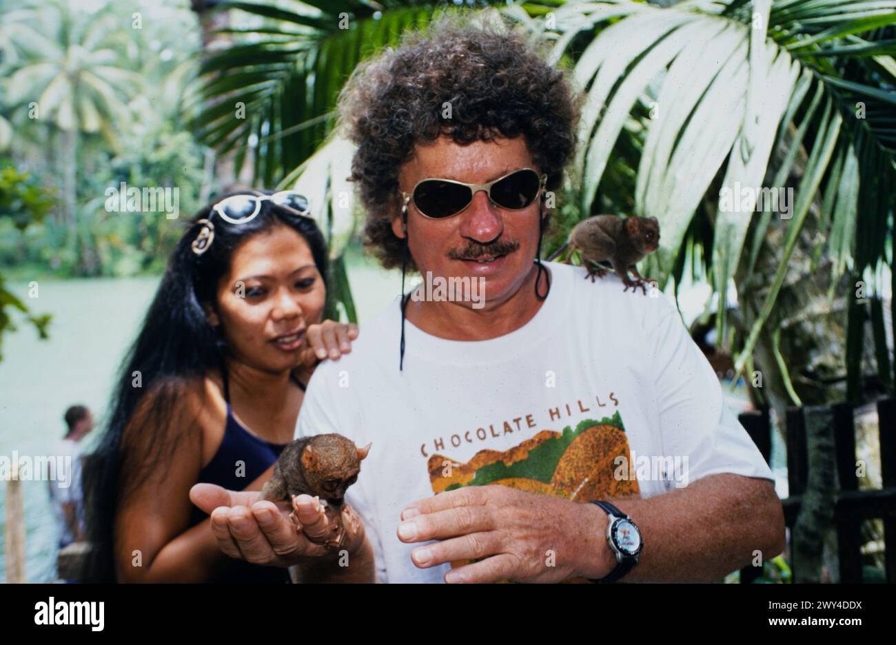 Harry Jeske, Mitgründer und Bassist der Gruppe "Puhdys", mit seiner ...