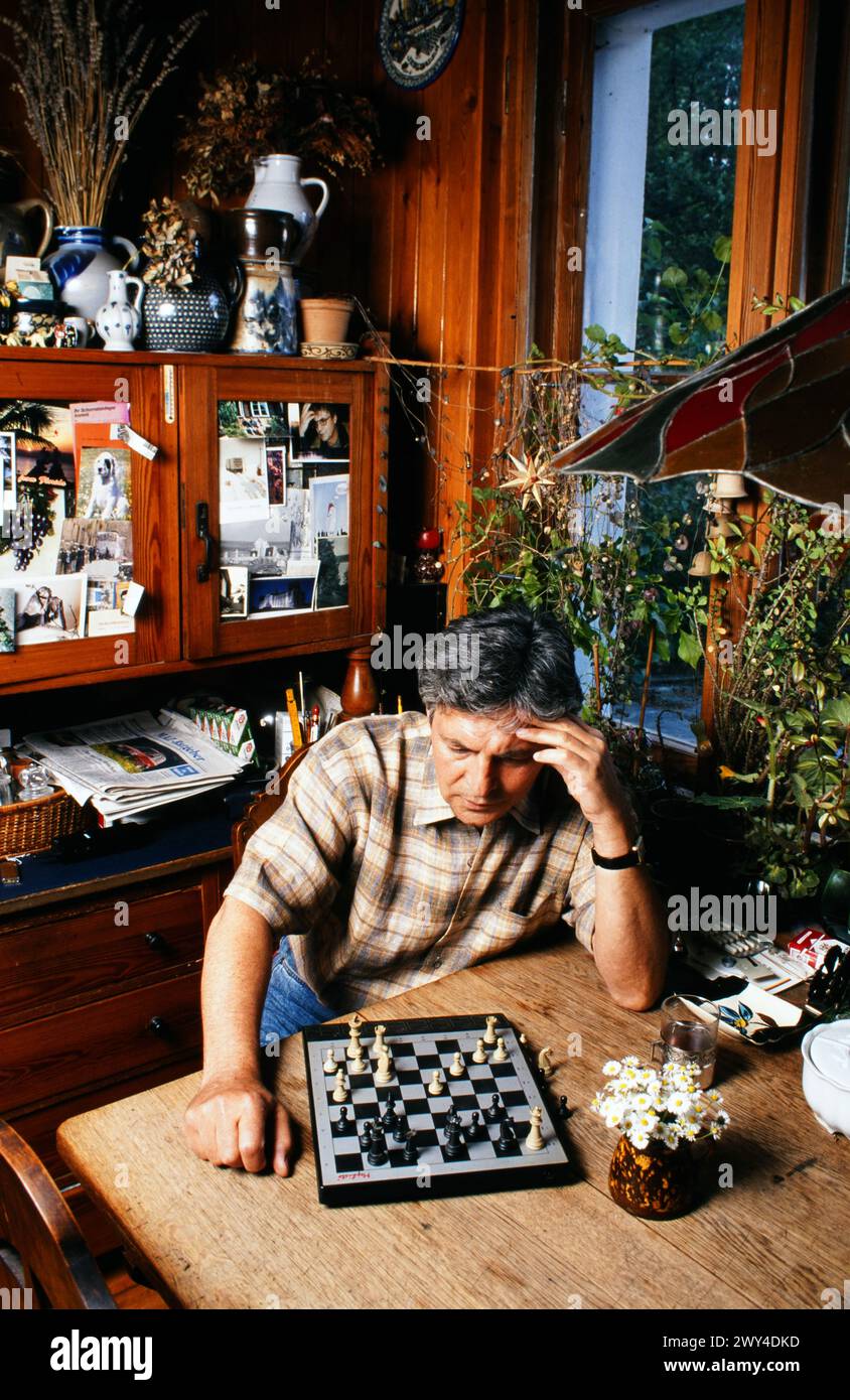 Peter Hladik, deutscher Schauspieler, Hörspiel- und Synchronsprecher ...