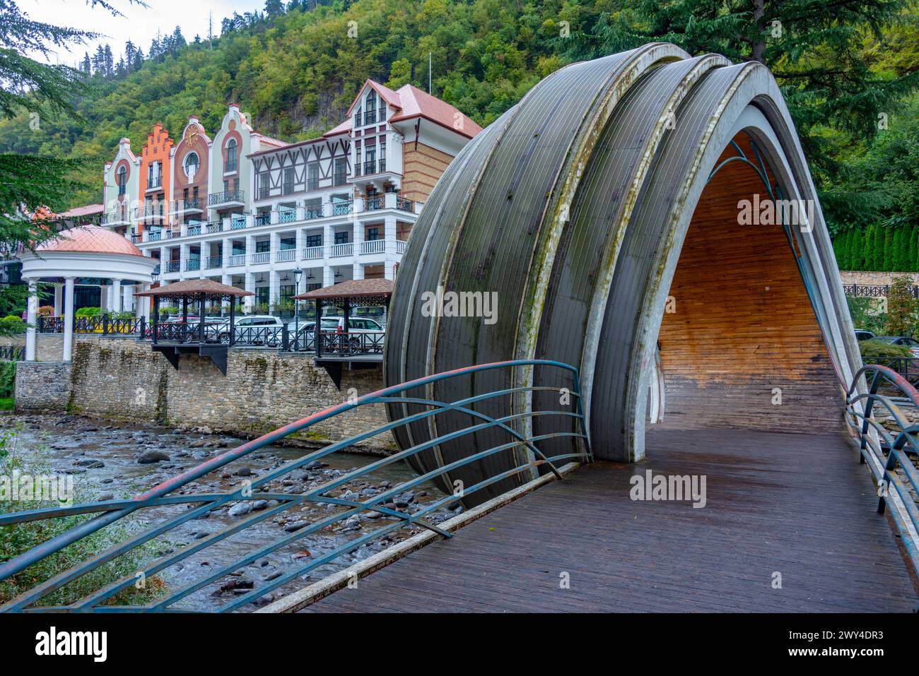 Mobius strip house hi-res stock photography and images - Alamy