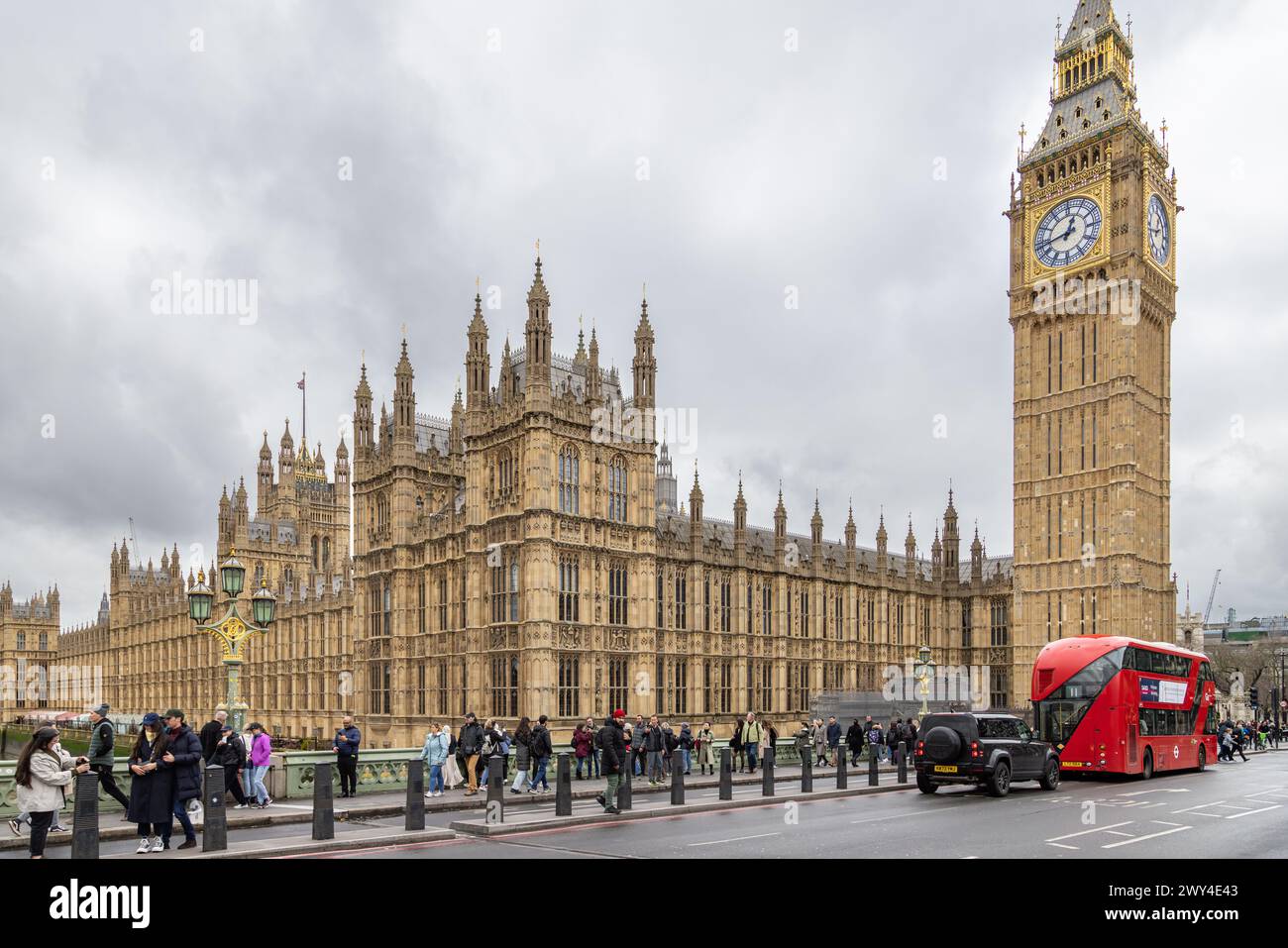 Big Ben and the Houses of Parliament, an iconic symbol of British ...