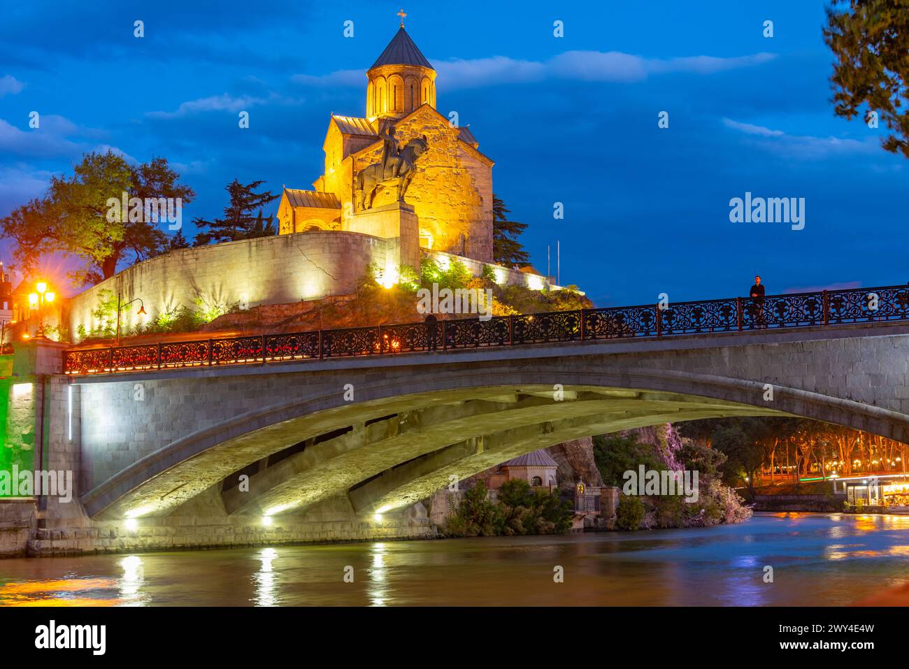 Sunset view of Metekhi Virgin Mary Assumption Church in Tbilisi ...
