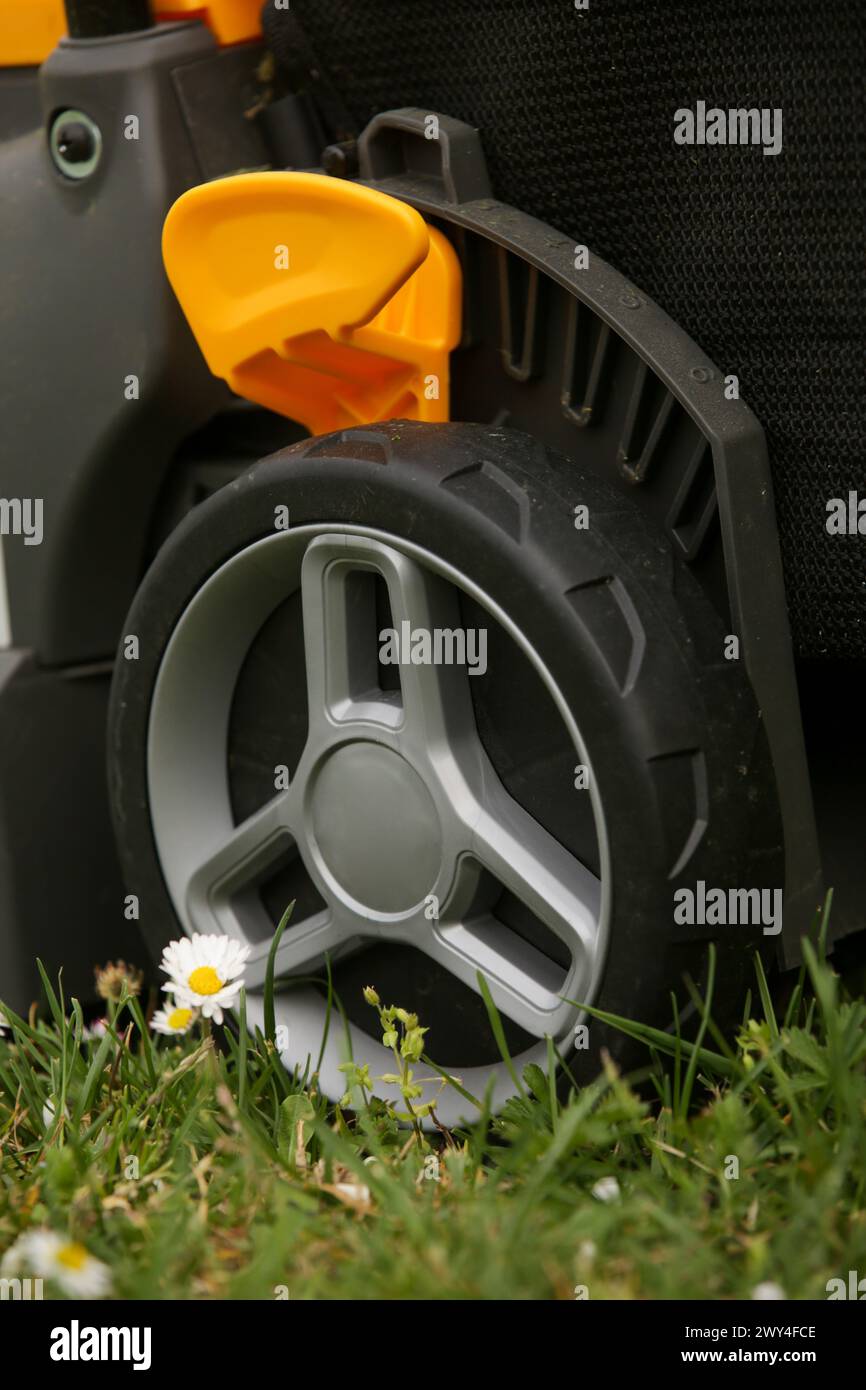 Height measurement inches hi-res stock photography and images - Alamy