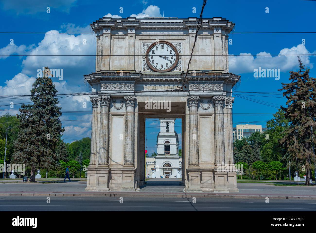 Chisinau arch of triumph hi-res stock photography and images - Alamy