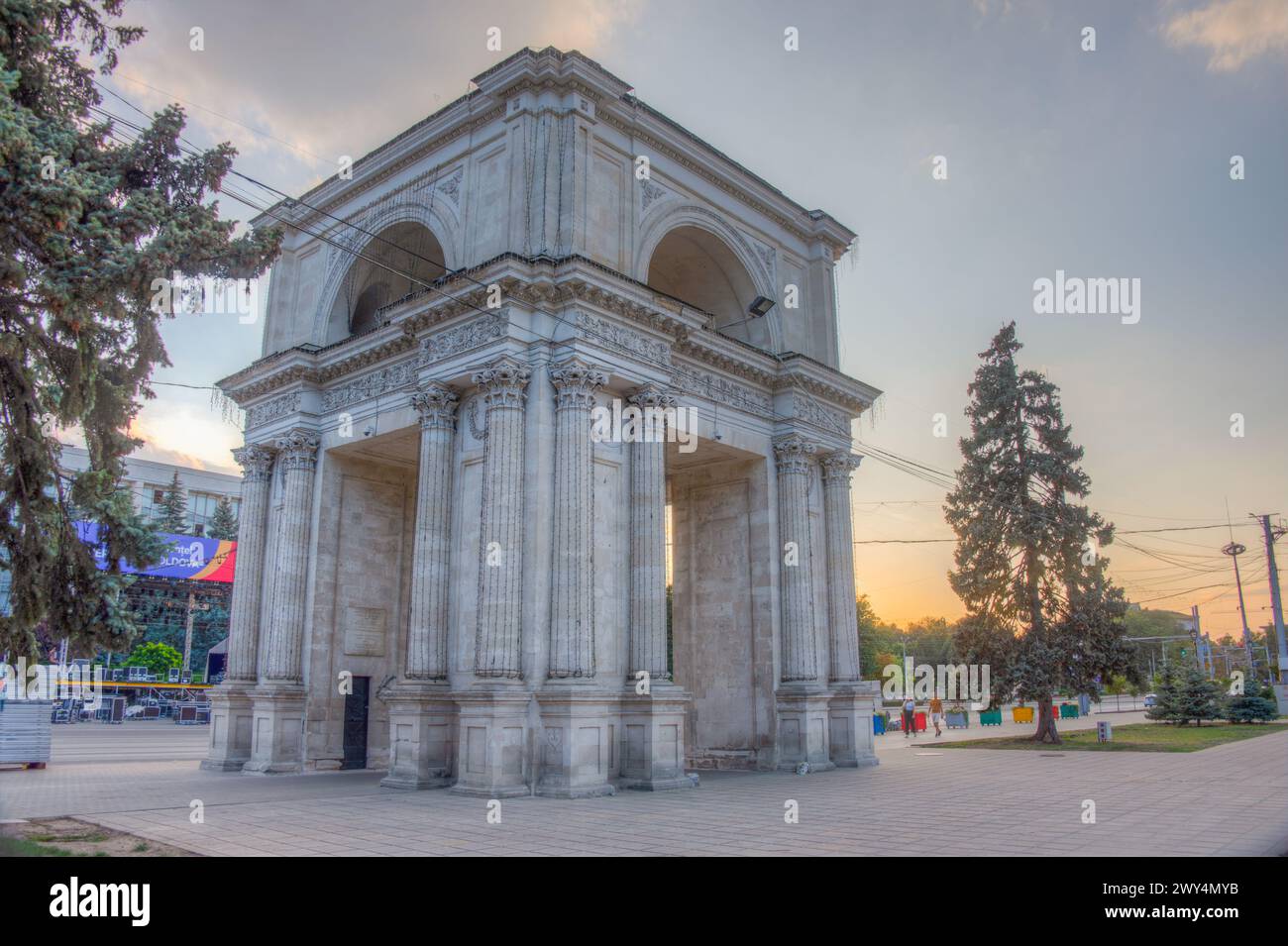 Chisinau arch of triumph hi-res stock photography and images - Alamy