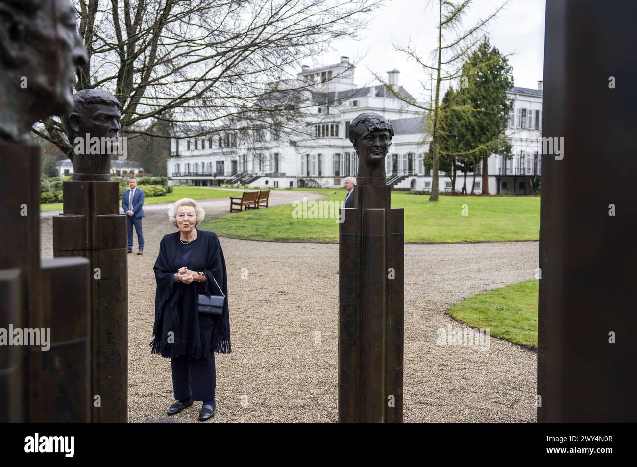 Claus unveils hi-res stock photography and images - Alamy