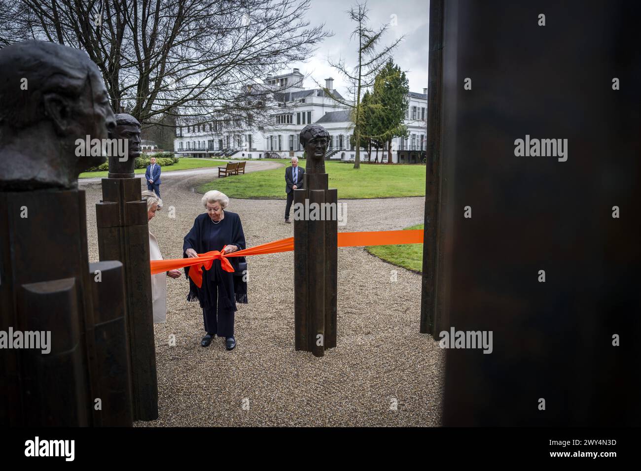 BAARN - Princess Beatrix, together with Maya Meijer Bergmans, unveils ...
