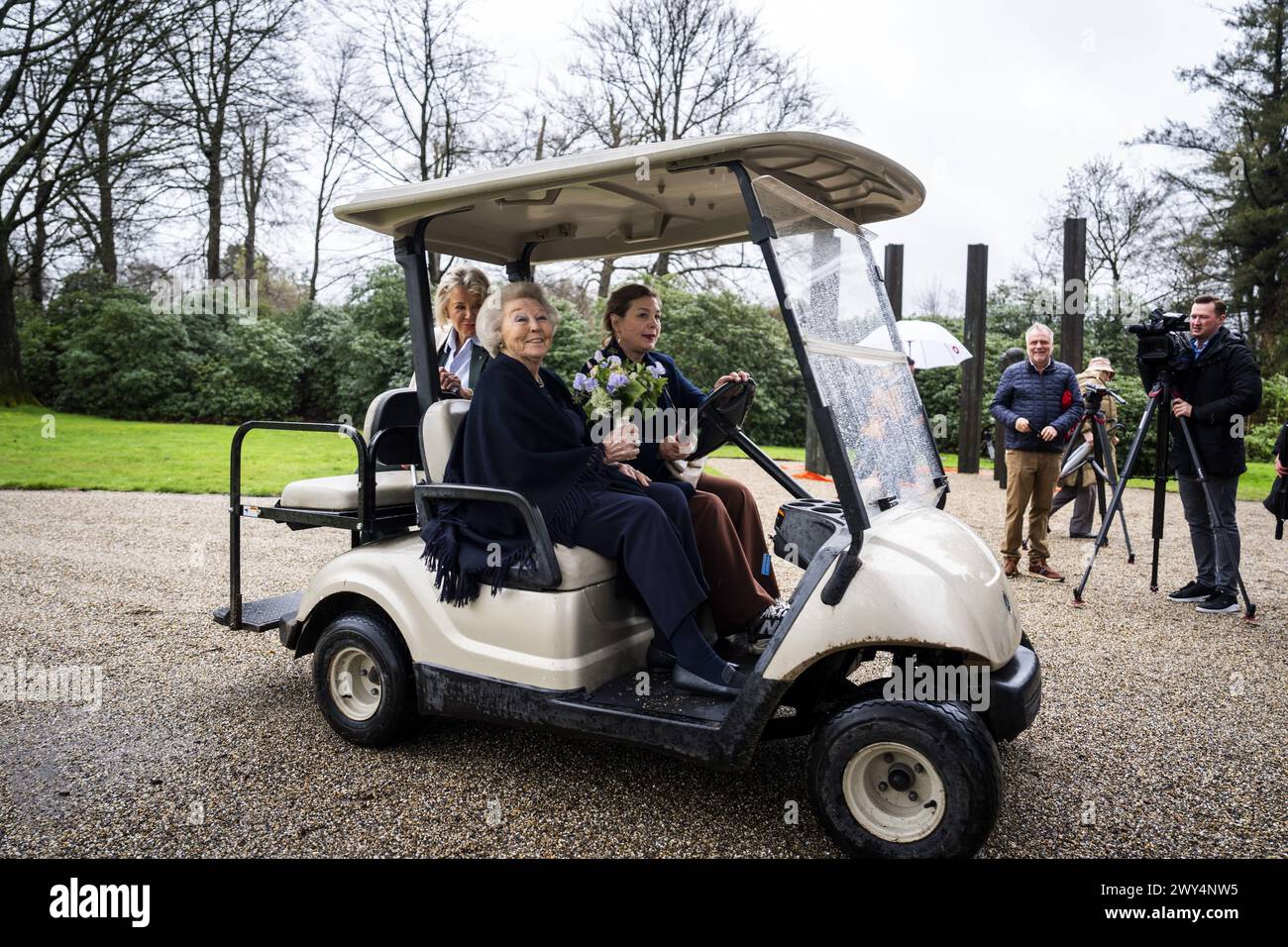 Claus unveils hi-res stock photography and images - Alamy