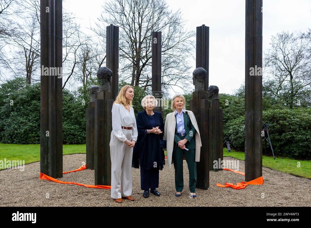 Claus unveils hi-res stock photography and images - Alamy