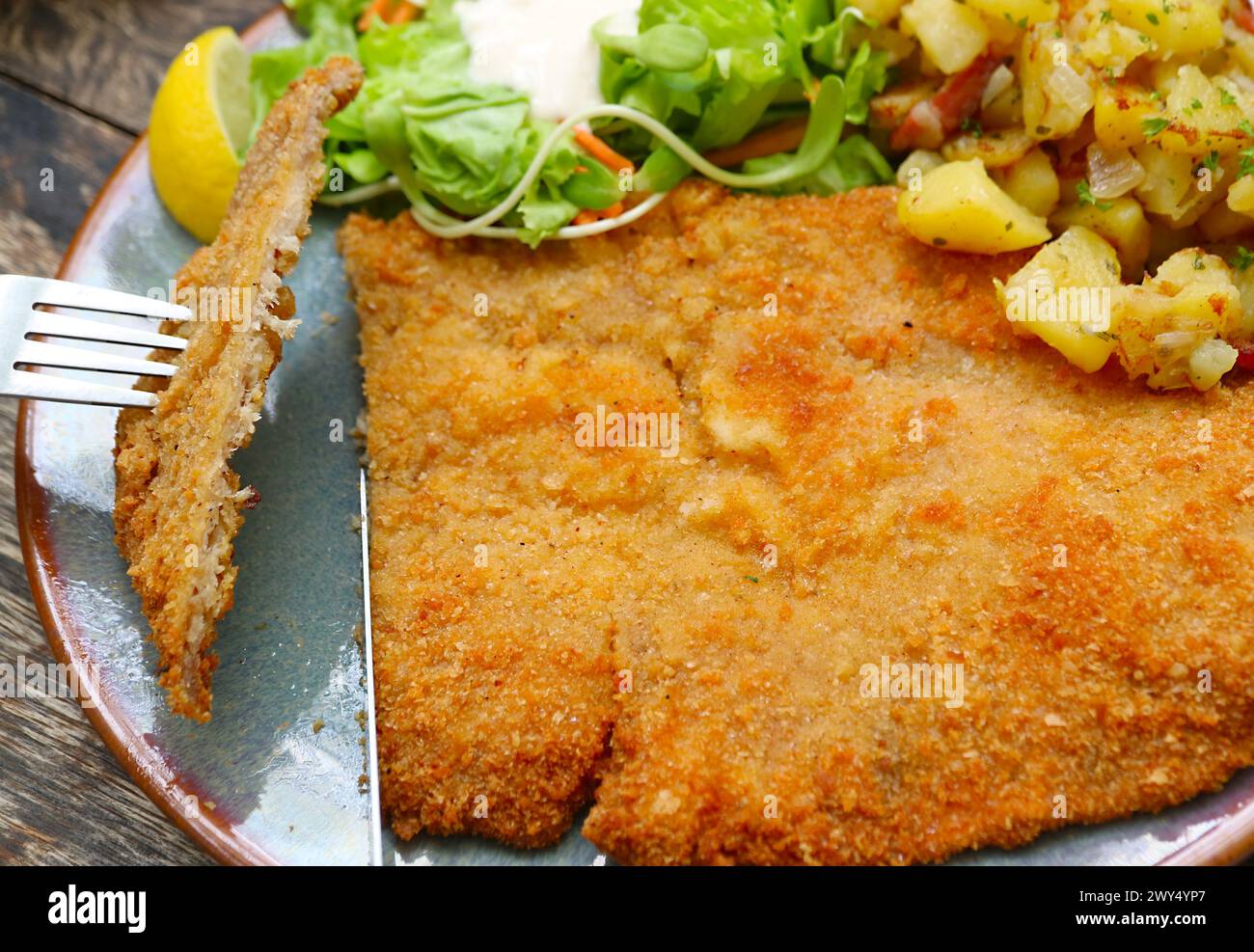 Schweineschnitzel hi-res stock photography and images - Alamy