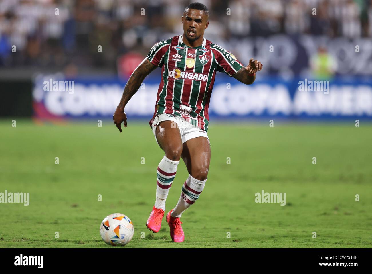 Douglas costa fluminense 2024 hi-res stock photography and images - Alamy