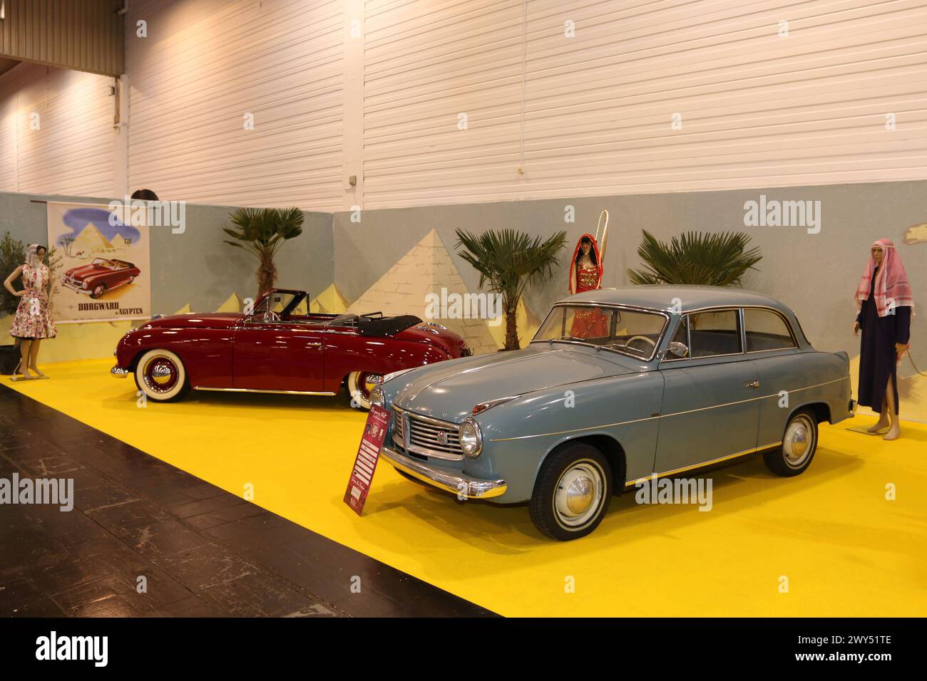 Goliath 1100 und Borgward Hansa 1500 Sport Baujahr 1951, Cabrio, links ...