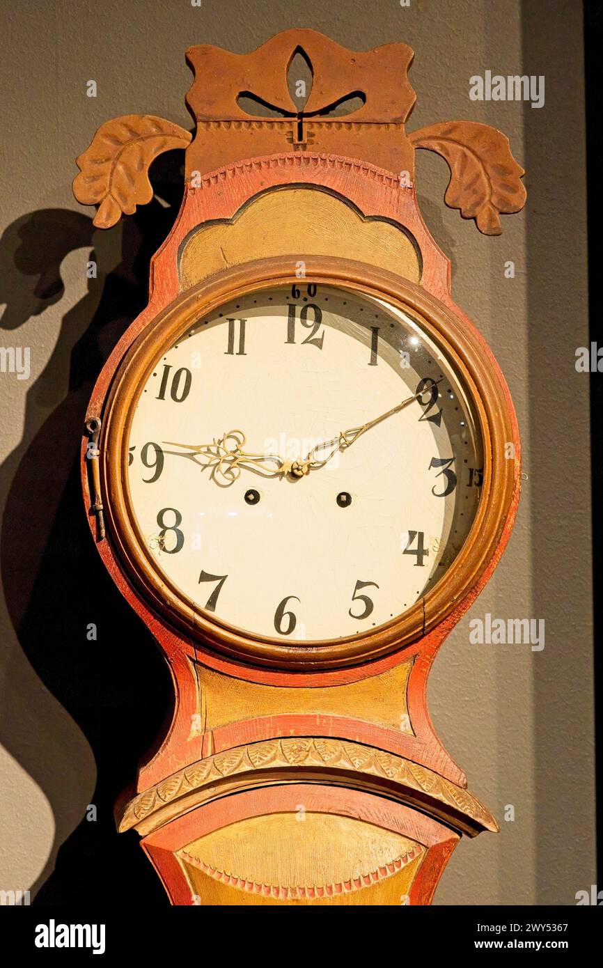 Grandfather clock clock face hi-res stock photography and images - Alamy