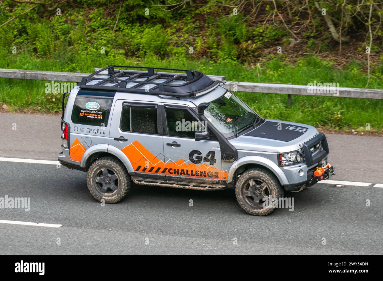 2006 silver Land Rover Discovery 3 TDV6 S G4 Challenge, with roof rack ...