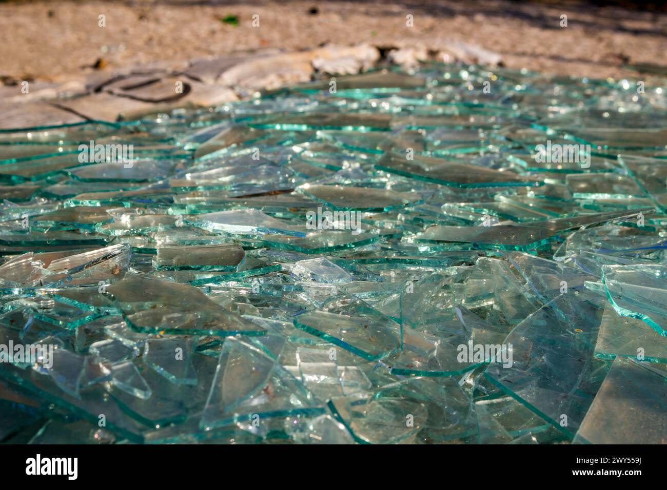 Shards of broken glass hi-res stock photography and images - Alamy