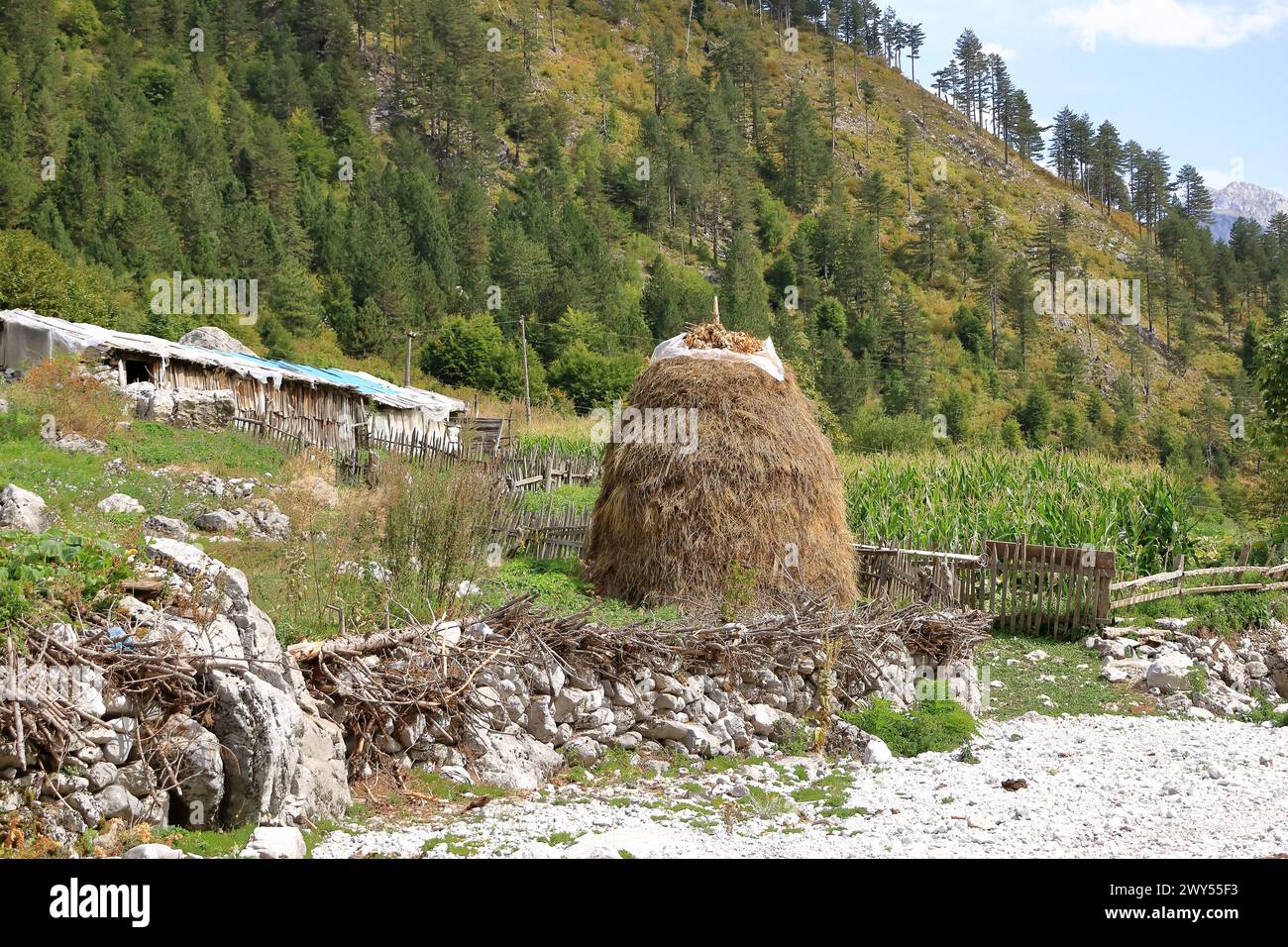 Haystack mountains architecture hi-res stock photography and images - Alamy