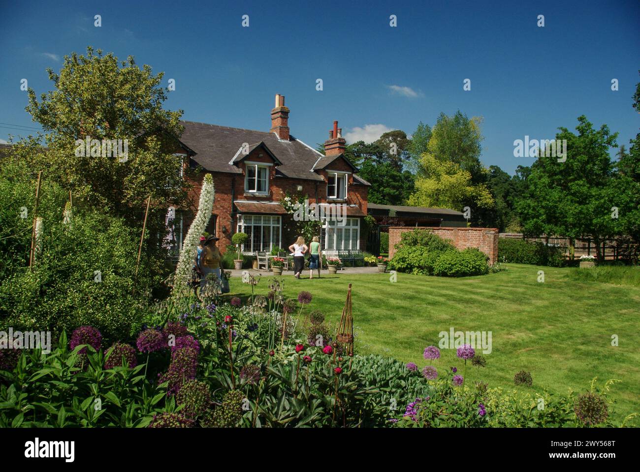 Ngs open gardens hi-res stock photography and images - Alamy
