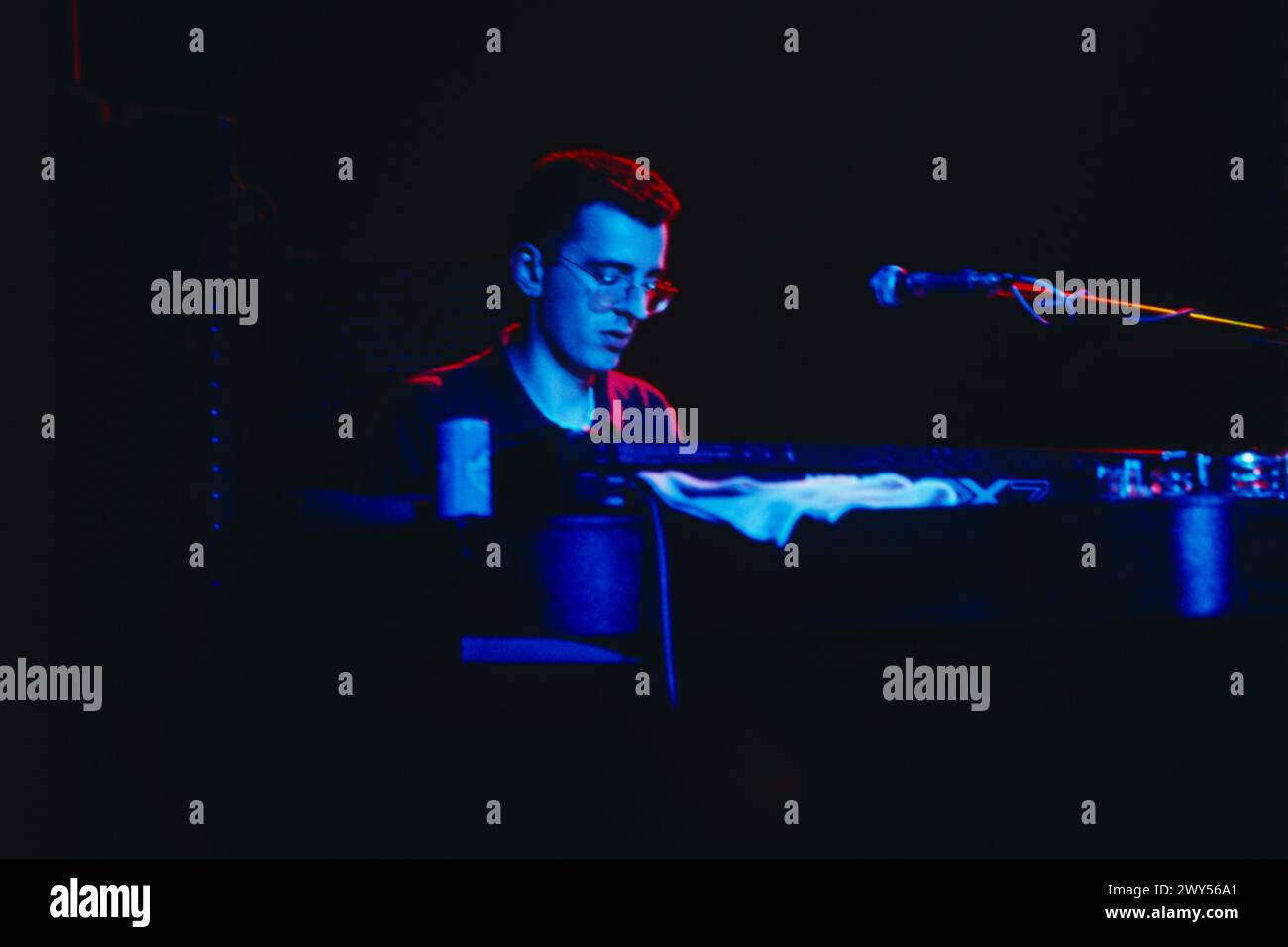 The Communards, britische Pop Musik, Bild: Richard Coles am Keyboard ...