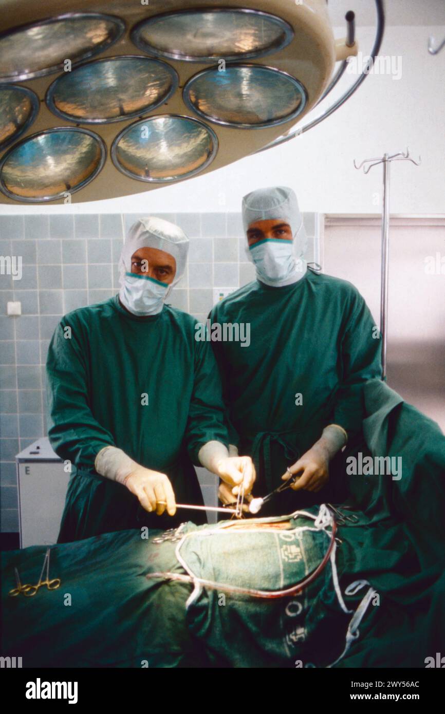 Serie doctor arzt hi-res stock photography and images - Alamy