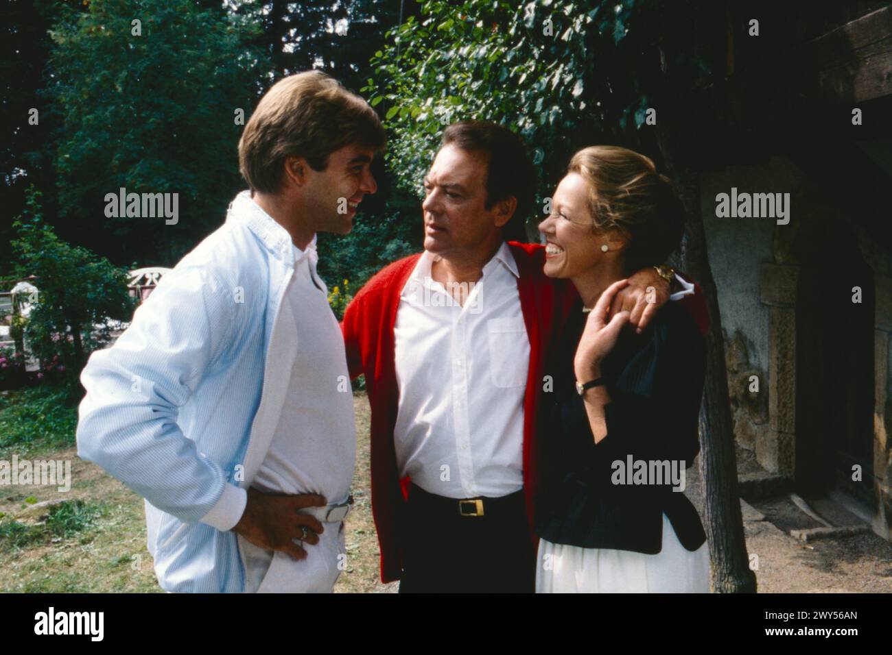 Serie arzt hi-res stock photography and images - Alamy