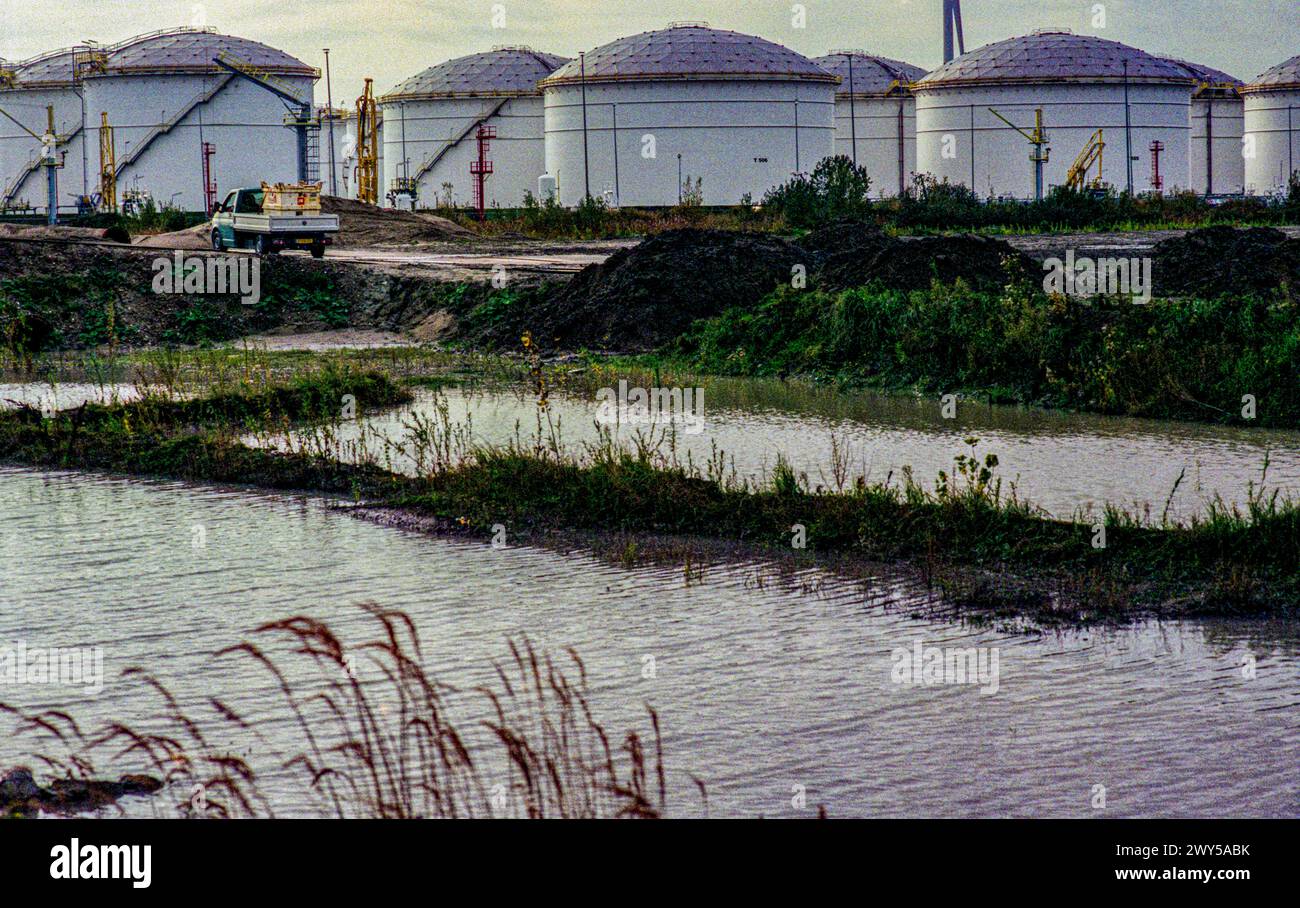 Oil & Chemical Storage Tanks Amsterdam, Netherlands. Oil, Chemical ...