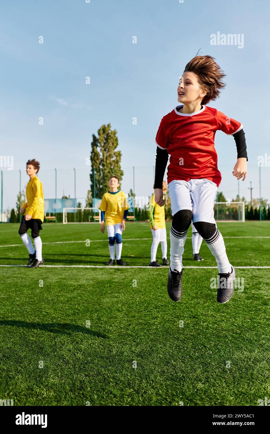 Sprawling field hi-res stock photography and images - Alamy