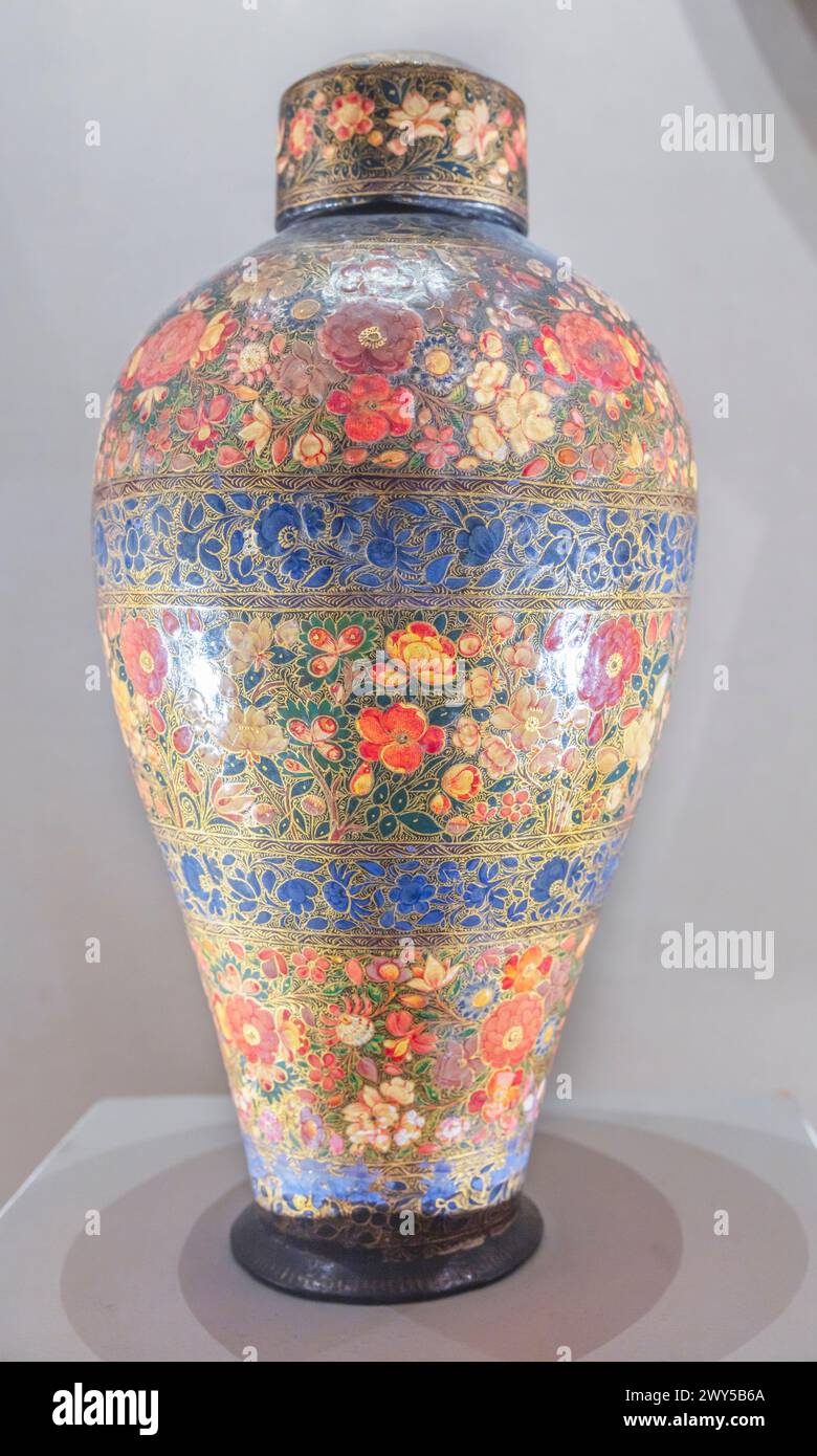 Vase, 19th century, Sri Pratap Singh Museum, Srinagar, Kashmir, India ...