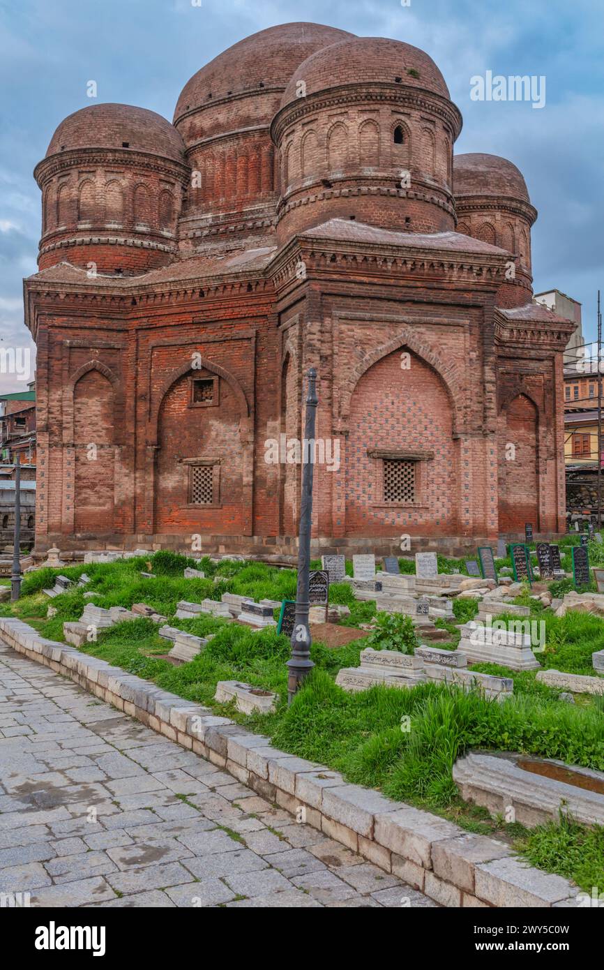 Tomb of the Mother of Akbar of Kashmir, Zain-Ul-Abidin, 1470, Srinagar ...