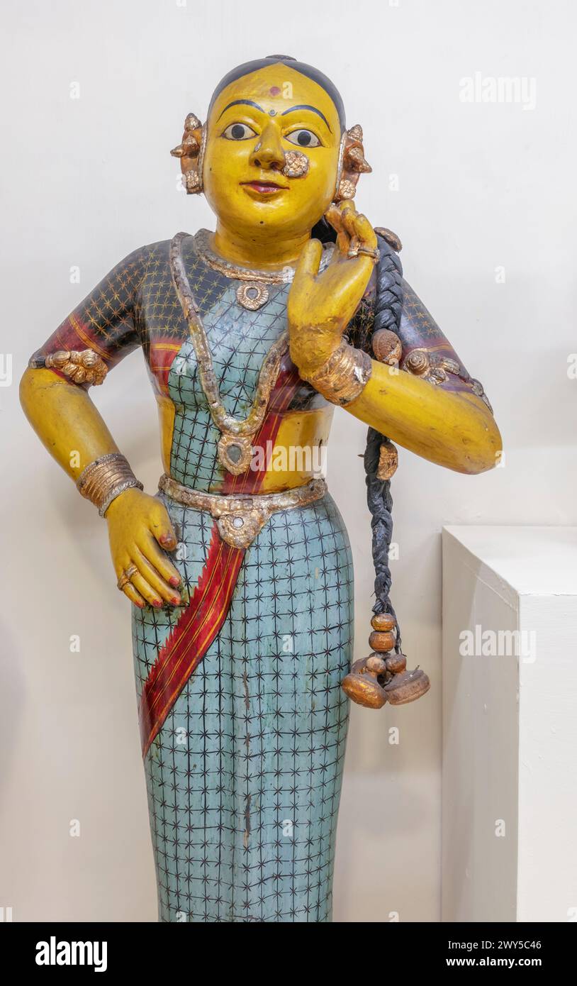Kinhal wooden doll, Karnataka, National Crafts Museum, New Delhi, India ...