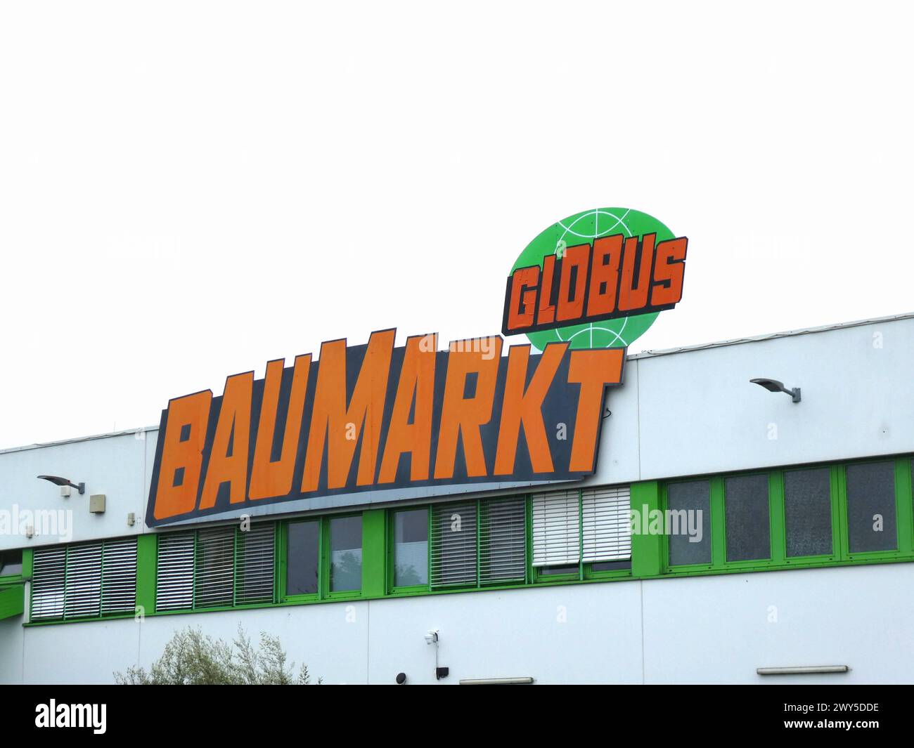 Logo, Schriftzug des Globus Baumarkt *** Globus Baumarkt logo, lettering Stock Photo - Alamy