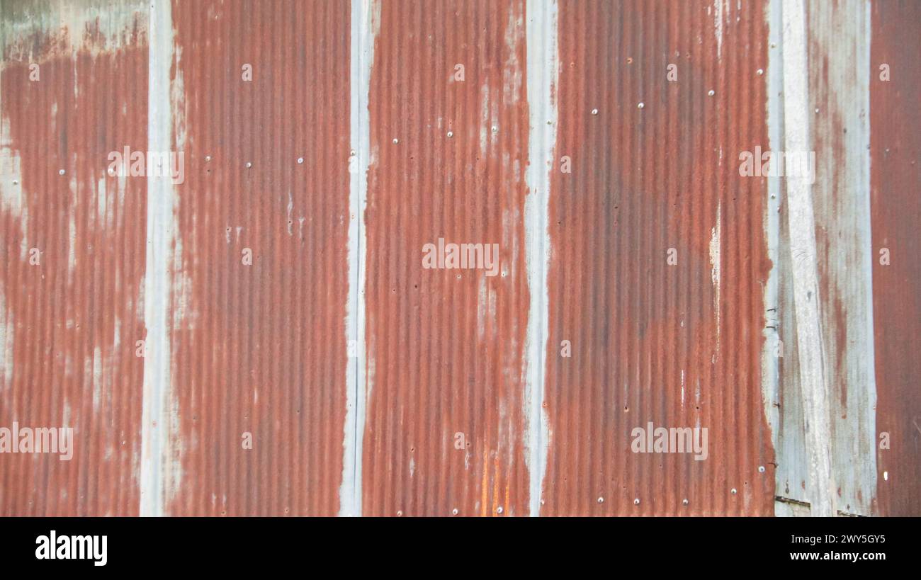 Tin roofing sheets hi-res stock photography and images - Alamy