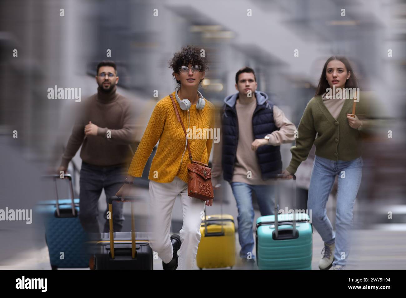 Motion blur effect men running hi-res stock photography and images - Alamy