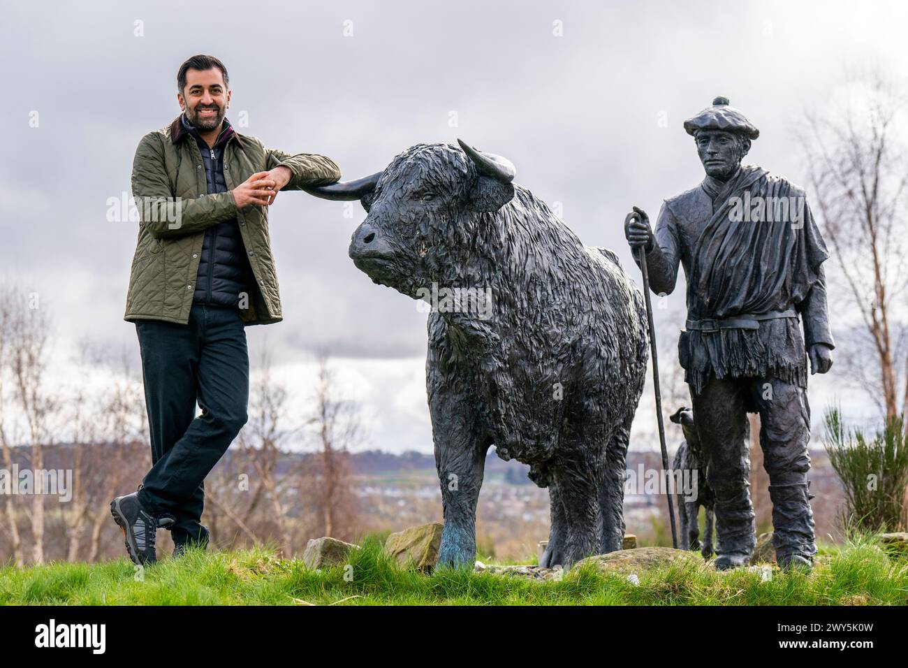 Highland drover statue at dingwall mart hi-res stock photography and ...