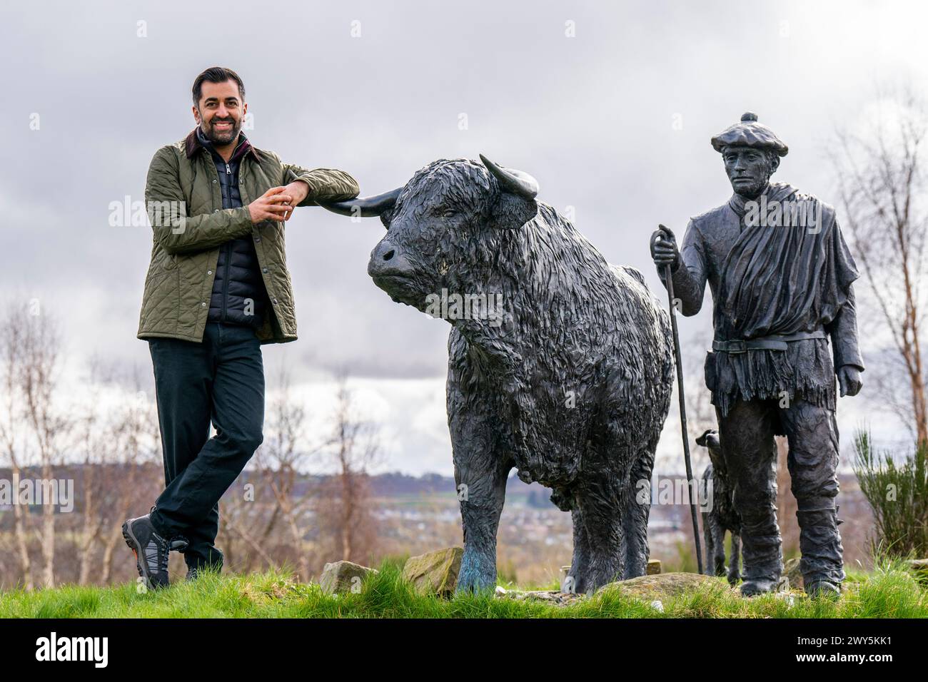 Highland drover statue at dingwall mart hi-res stock photography and ...