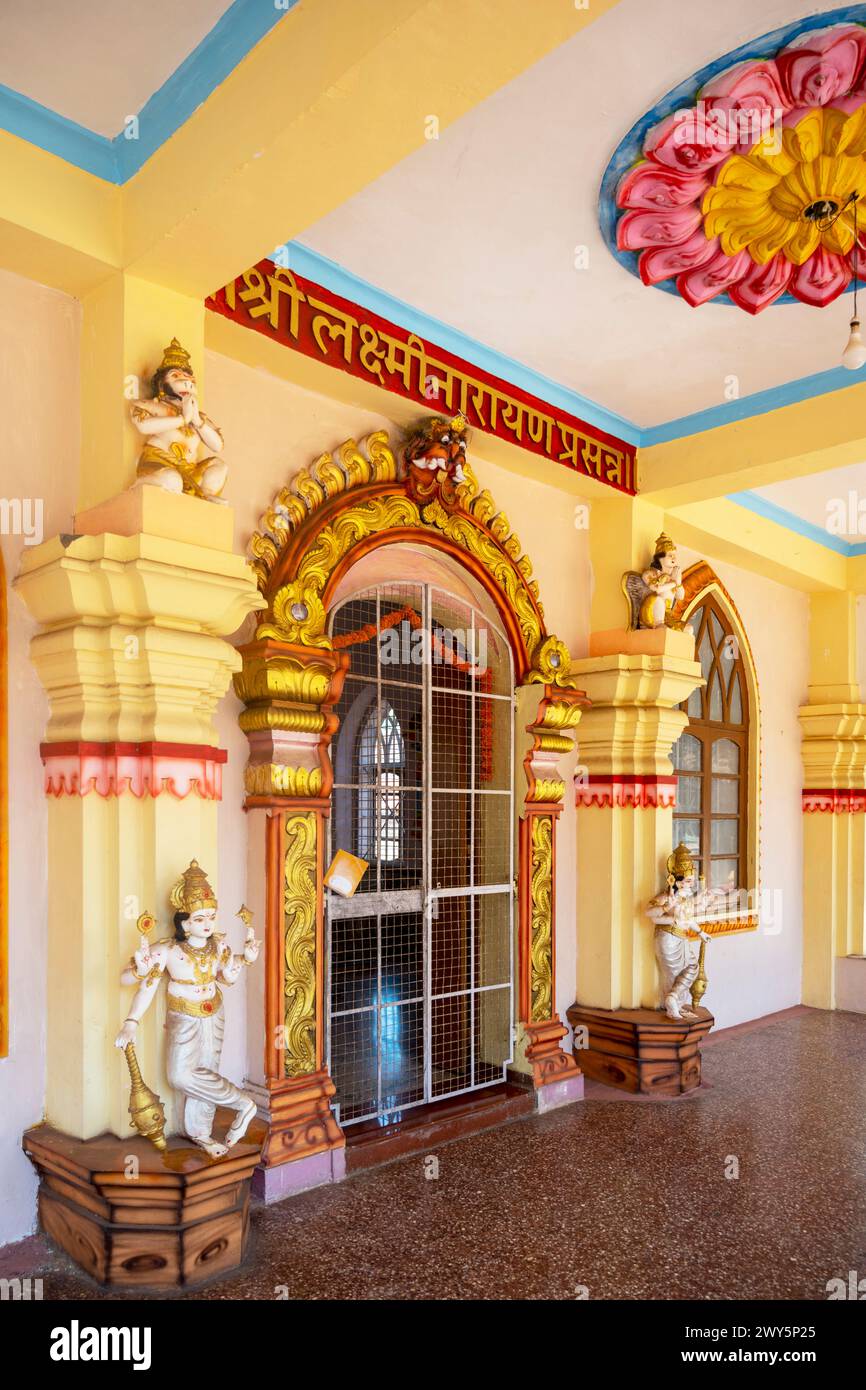 Indien, Goa, Siolim, Shri Laxmi Narayan Temple Stock Photo - Alamy