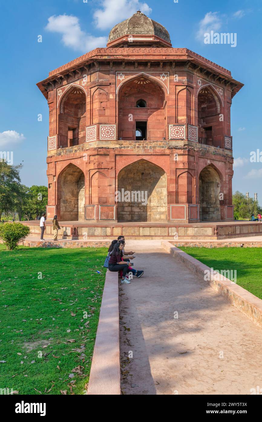 Humayun's private library, Sher Mandal, 1540s, Purana Qila, Old Fort ...