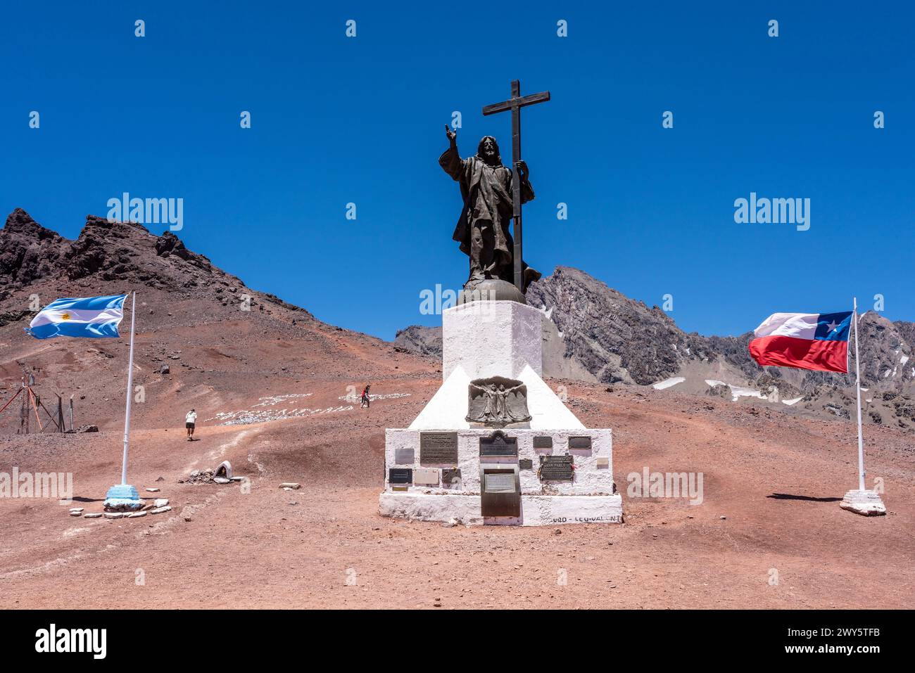Christ the redeemer cristo redentor statue hi-res stock photography and ...