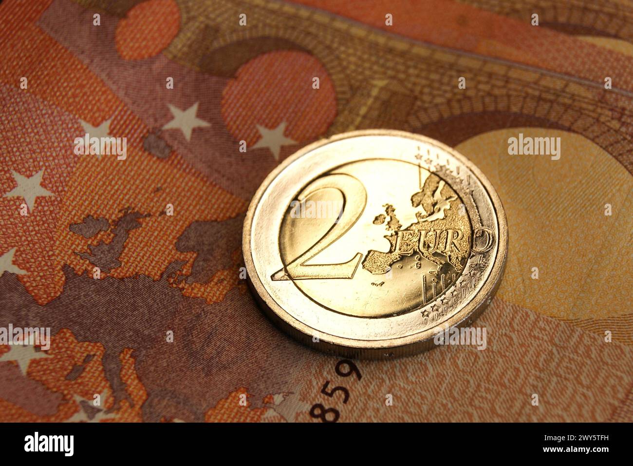Bimetallic 2 euro coin hi-res stock photography and images - Alamy