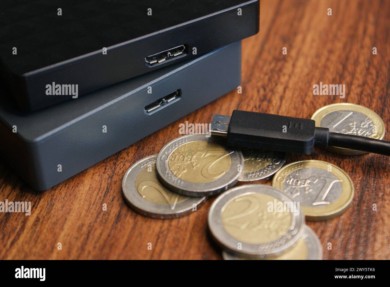 External hard drives and flash drives hi-res stock photography and ...