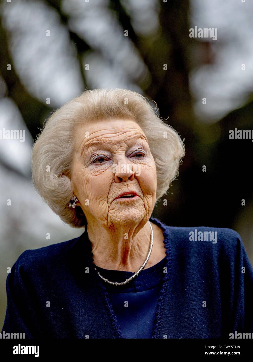 SOESTDIJK, the Netherlands, 04-04-2024 Princess Beatrix unveils the ...