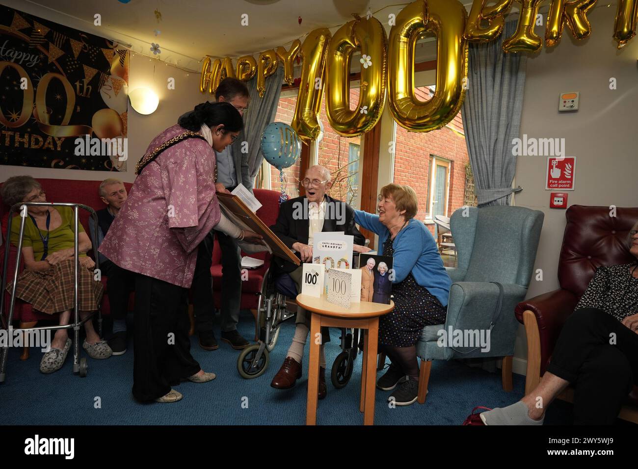 Ronald Brignall, receives his bravery award from the Lord Mayor of ...