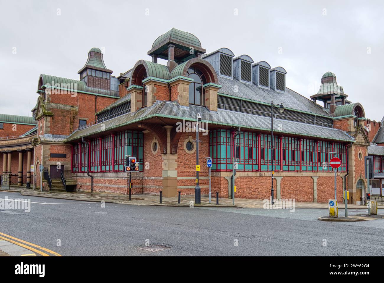Bolton town centre hi-res stock photography and images - Alamy