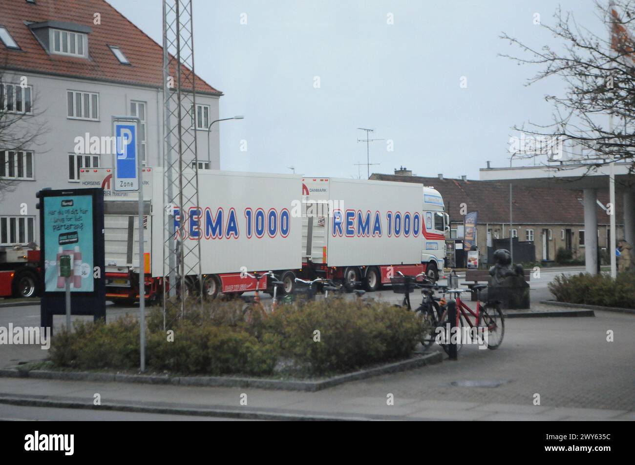 Rema100 truck hi-res stock photography and images - Alamy