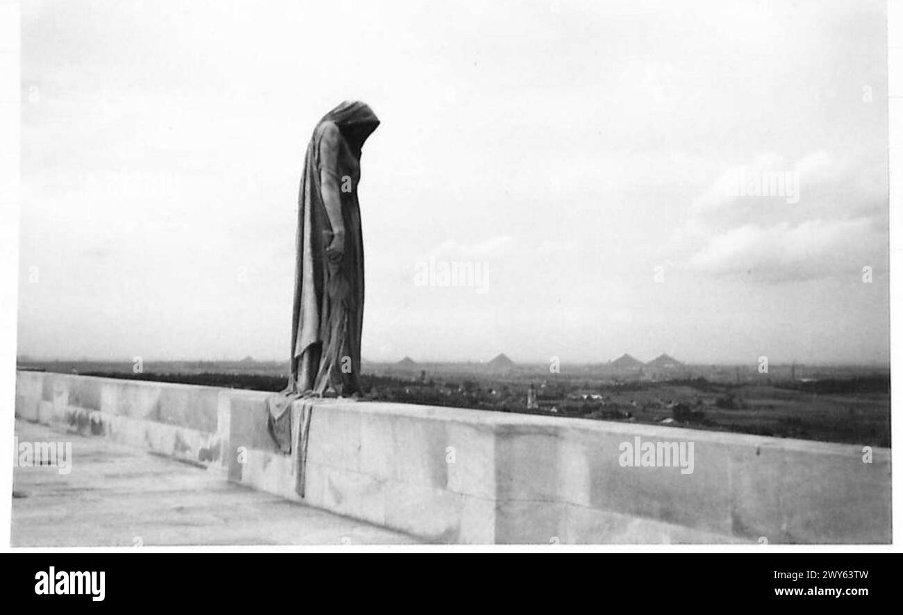 CANADIAN MEMORIAL : VIMY RIDGE - Series of pictures of the Canadian War ...