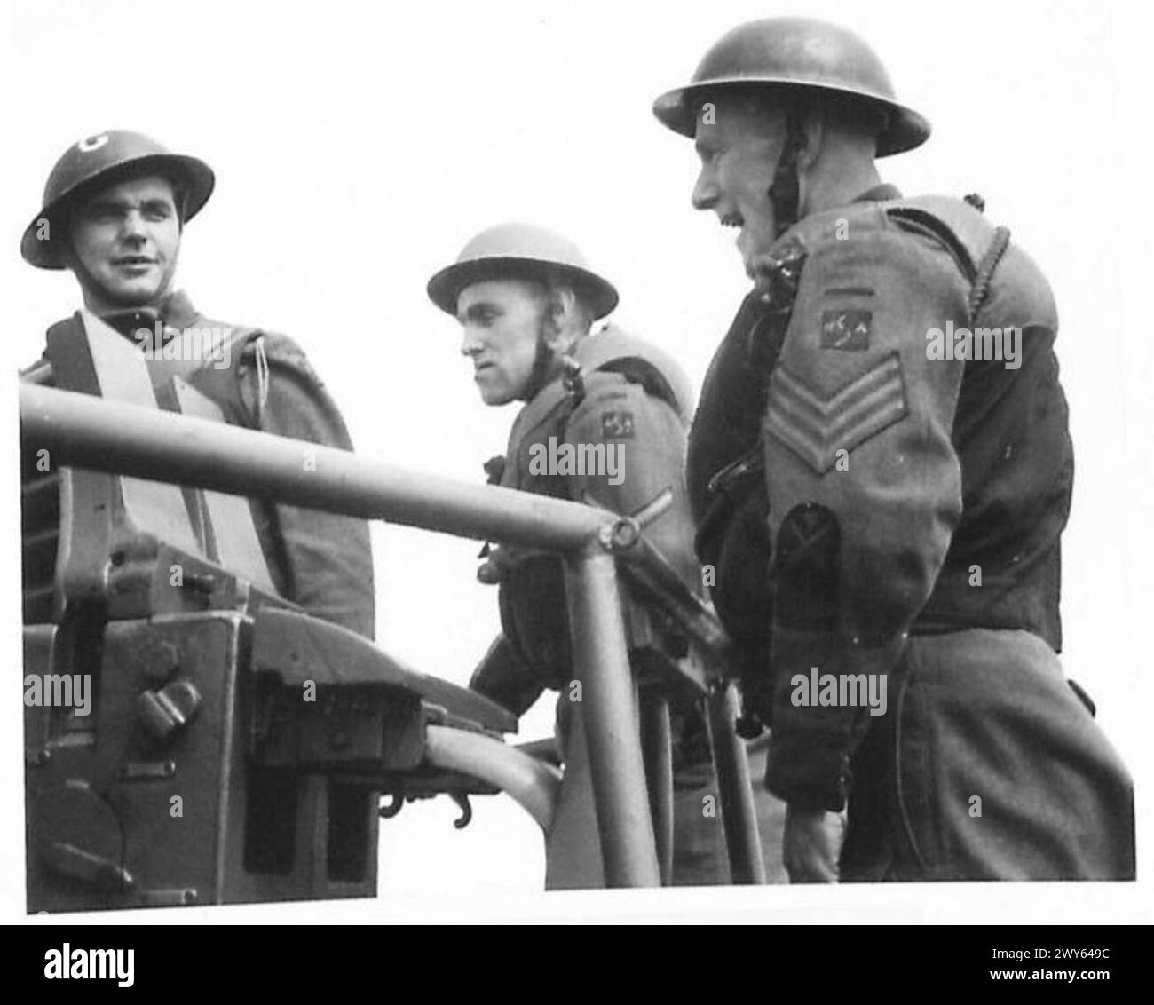 A British Maritime Artillery sergeant gives commands to personnel ...
