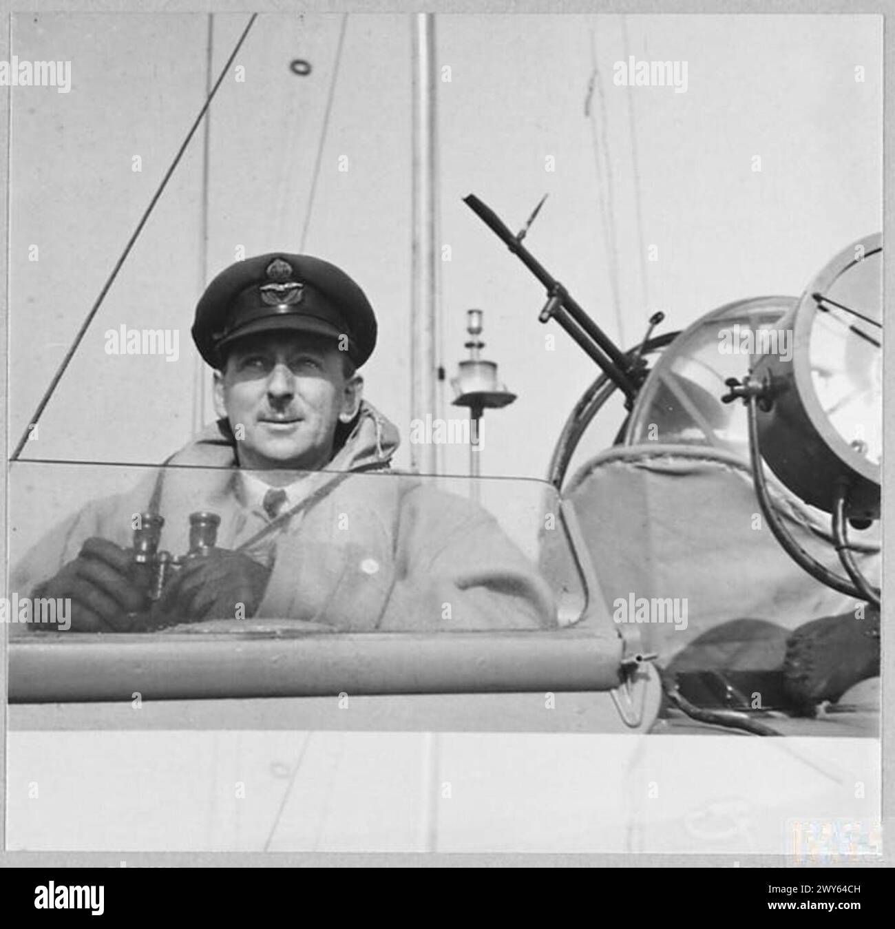 Officer operates a hi-res stock photography and images - Alamy