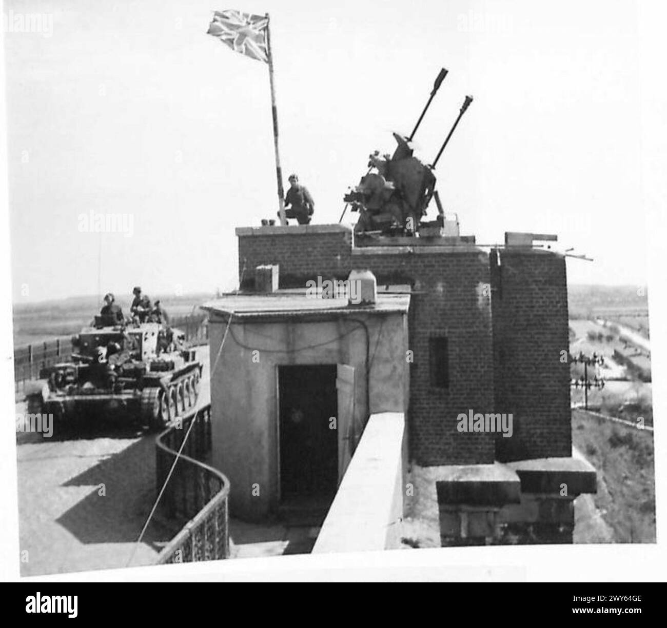 "DESERT RATS" ON THE KAISER WILHELM CANAL - Tanks of the 7th Armoured ...